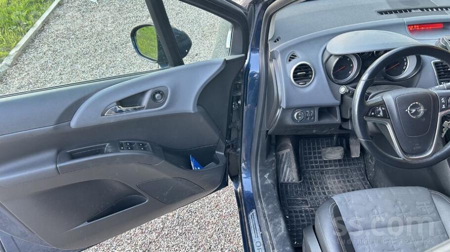 Blue Opel Meriva 2011 in Jelgava, with an engine capacity of 1.70 L and mileage of 203 thousand km for 4850 €, photo 6 on AUTOMOTO.COM.LV