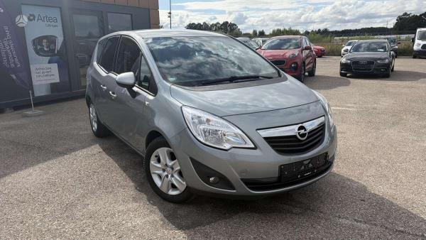 Blue Opel Meriva 2011 in Marijampole, with an engine capacity of 1.40 L and mileage of 88 thousand km for 4200 €, photo 1 on AUTOMOTO.COM.LV