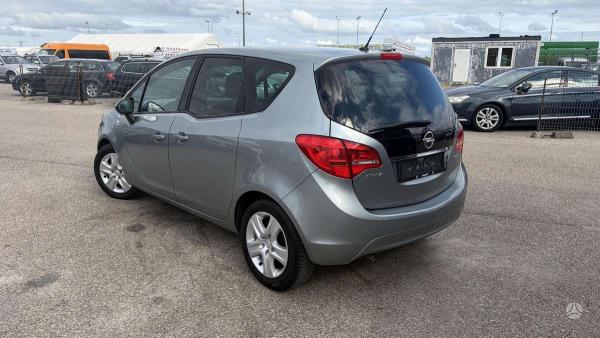 Blue Opel Meriva 2011 in Marijampole, with an engine capacity of 1.40 L and mileage of 88 thousand km for 4200 €, photo 3 on AUTOMOTO.COM.LV