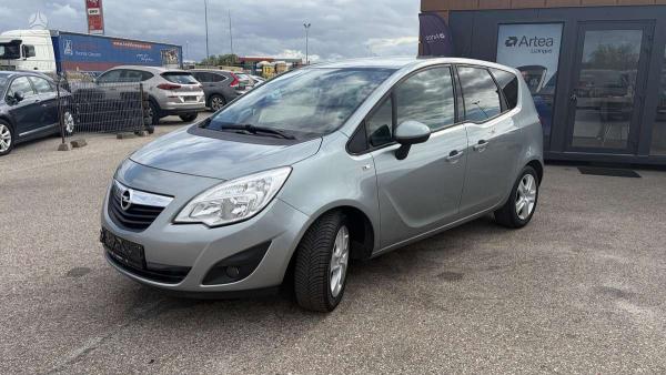 Blue Opel Meriva 2011 in Marijampole, with an engine capacity of 1.40 L and mileage of 88 thousand km for 4200 €, photo 9 on AUTOMOTO.COM.LV