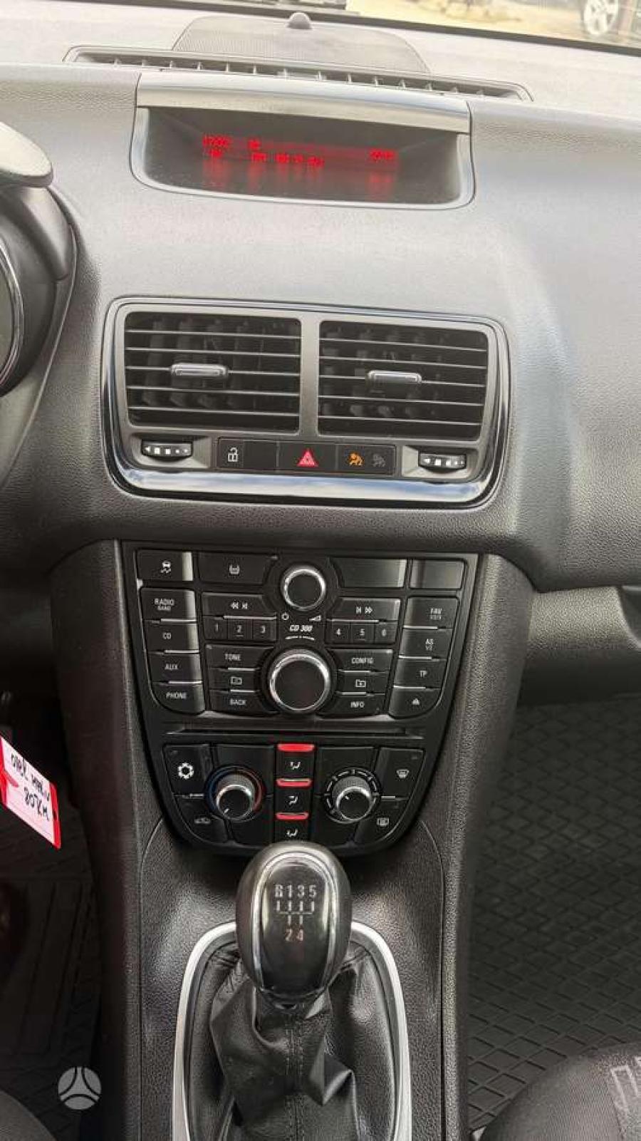 Zils Opel Meriva 2011 Marijampole, ar dzinēja tilpumu 1.40 L un nobraukumu 88 tūkst. km par 4200 €, foto 27 vietnē AUTOMOTO.COM.LV