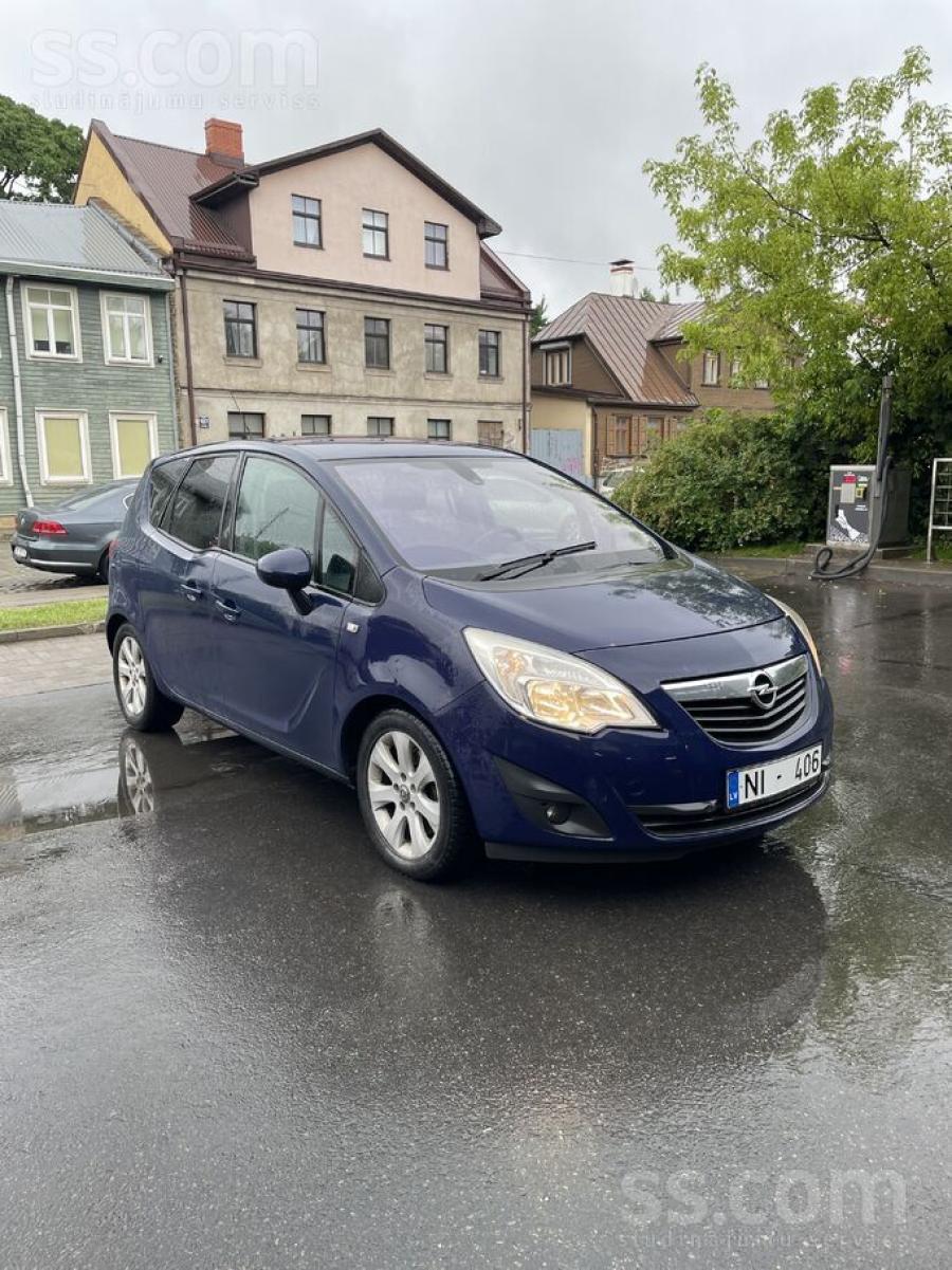 Zils Opel Meriva 2012 Rīga, ar dzinēja tilpumu 1.70 L un nobraukumu 397 tūkst. km par 2700 €, foto 1 vietnē AUTOMOTO.COM.LV