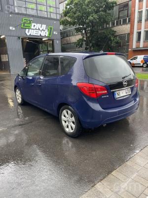 Zils Opel Meriva 2012 Rīga, ar dzinēja tilpumu 1.70 L un nobraukumu 397 tūkst. km par 2700 €, foto 5 vietnē AUTOMOTO.COM.LV
