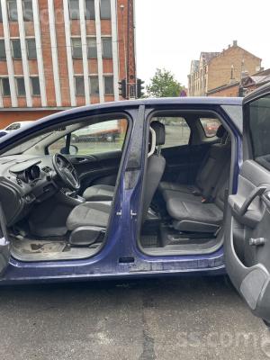 Zils Opel Meriva 2012 Rīga, ar dzinēja tilpumu 1.70 L un nobraukumu 397 tūkst. km par 2700 €, foto 8 vietnē AUTOMOTO.COM.LV