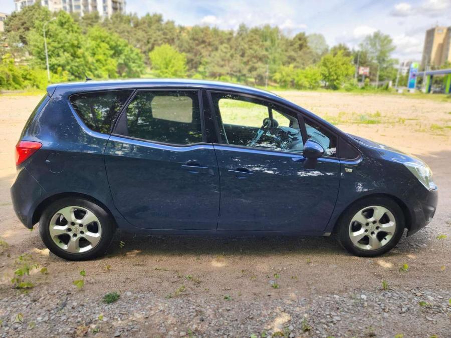 Zils Opel Meriva 2012 Viļņa, ar dzinēja tilpumu 1.25 L un nobraukumu 266 tūkst. km par 2800 €, foto 7 vietnē AUTOMOTO.COM.LV