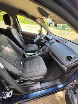 Zils Opel Meriva 2012 Viļņa, ar dzinēja tilpumu 1.25 L un nobraukumu 266 tūkst. km par 2800 €, foto 11 vietnē AUTOMOTO.COM.LV