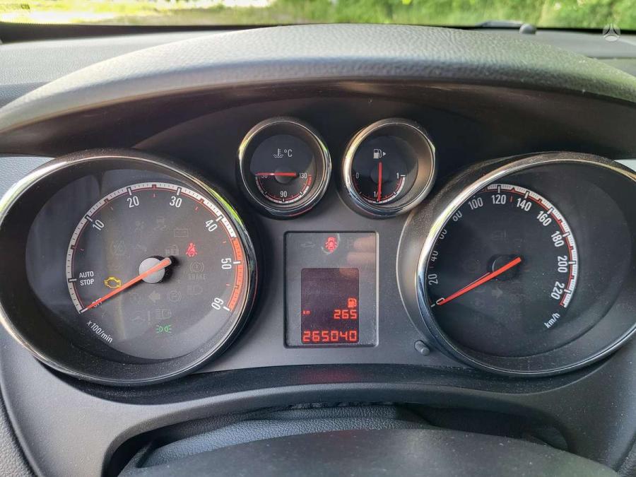 Zils Opel Meriva 2012 Viļņa, ar dzinēja tilpumu 1.25 L un nobraukumu 266 tūkst. km par 2800 €, foto 15 vietnē AUTOMOTO.COM.LV