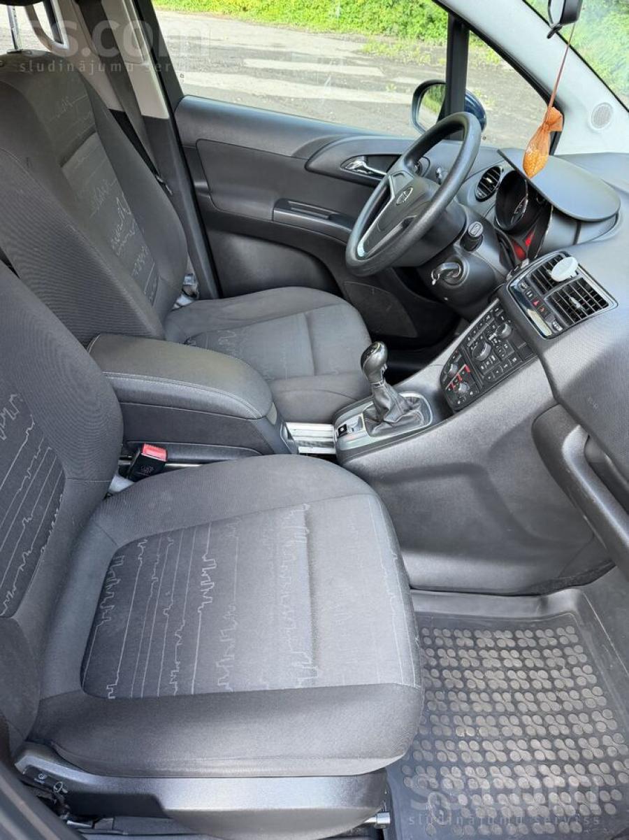 Zils Opel Meriva 2016 Jūrmala, ar dzinēja tilpumu 1.60 L un nobraukumu 250 tūkst. km par 6500 €, foto 23 vietnē AUTOMOTO.COM.LV