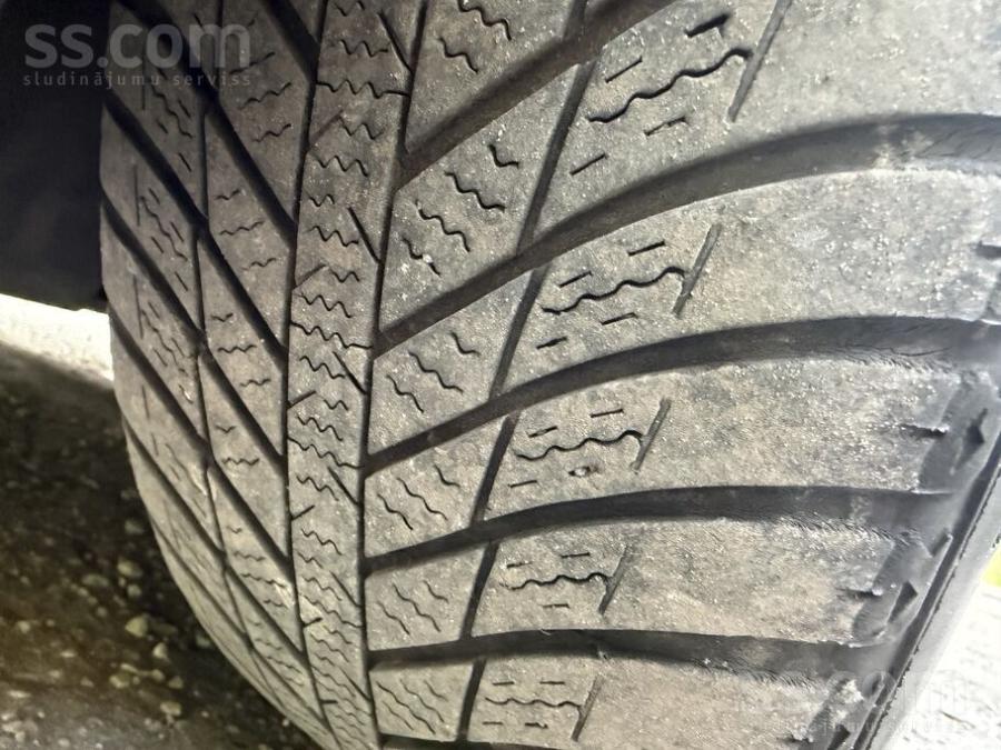 Zils Opel Meriva 2016 Jūrmala, ar dzinēja tilpumu 1.60 L un nobraukumu 250 tūkst. km par 6500 €, foto 35 vietnē AUTOMOTO.COM.LV