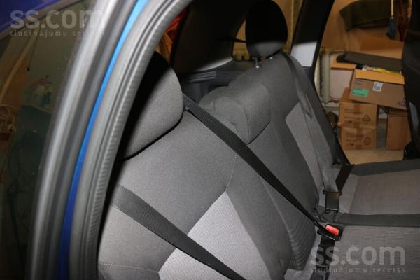 Blue Opel Meriva 2004 in Jelgava, with an engine capacity of 1.60 L and mileage of 215 thousand km for 1450 €, photo 5 on AUTOMOTO.COM.LV