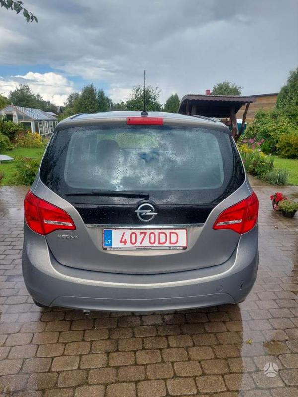Brown Opel Meriva 2010 in Telschi, with an engine capacity of 1.40 L and mileage of 194 thousand km for 2650 €, photo 4 on AUTOMOTO.COM.LV