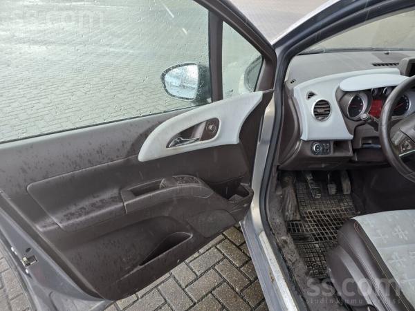 Brūns Opel Meriva 2011 Ventspils, ar dzinēja tilpumu 1.30 L un nobraukumu 281 tūkst. km par 1550 €, foto 9 vietnē AUTOMOTO.COM.LV