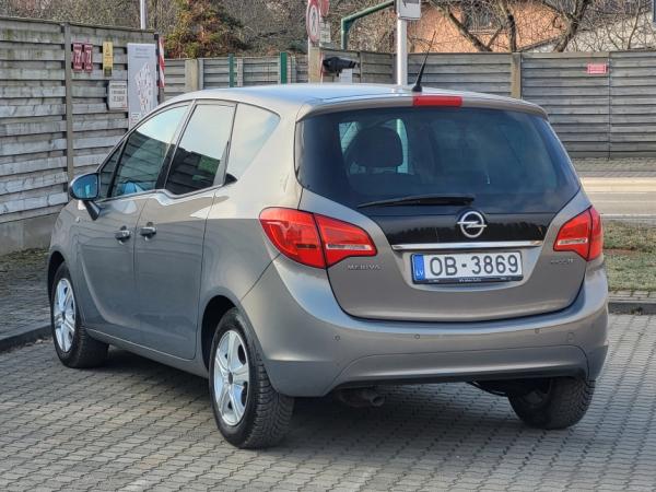 Brown Opel Meriva 2011 in Riga, with an engine capacity of 1.30 L and mileage of 212 thousand km for 4290 €, photo 4 on AUTOMOTO.COM.LV