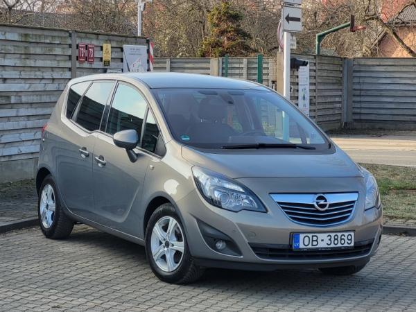 Brown Opel Meriva 2011 in Riga, with an engine capacity of 1.30 L and mileage of 212 thousand km for 4290 €, photo 6 on AUTOMOTO.COM.LV