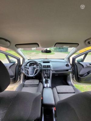 Brown Opel Meriva 2011 in Moletai, with an engine capacity of 1.69 L and mileage of 274 thousand km for 1500 €, photo 17 on AUTOMOTO.COM.LV