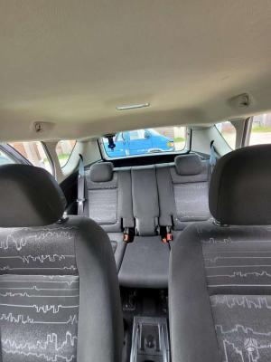 Brown Opel Meriva 2011 in Moletai, with an engine capacity of 1.69 L and mileage of 274 thousand km for 1500 €, photo 18 on AUTOMOTO.COM.LV
