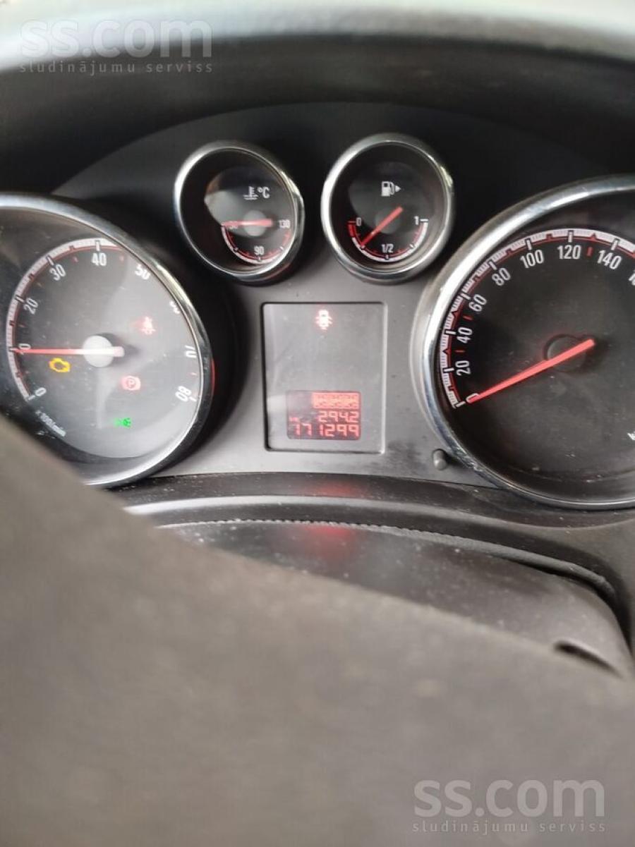 Brūns Opel Meriva 2011 Rīga, ar dzinēja tilpumu 1.40 L un nobraukumu 172 tūkst. km par 2100 €, foto 6 vietnē AUTOMOTO.COM.LV
