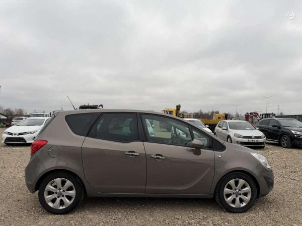 Brūns Opel Meriva 2012 Šauļi, ar dzinēja tilpumu 1.40 L un nobraukumu 288 tūkst. km par 3200 €, foto 4 vietnē AUTOMOTO.COM.LV