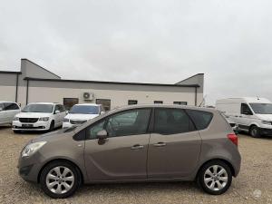 Brown Opel Meriva 2012 in Siauliai, with an engine capacity of 1.40 L and mileage of 288 thousand km for 3200 €, photo 9 on AUTOMOTO.COM.LV