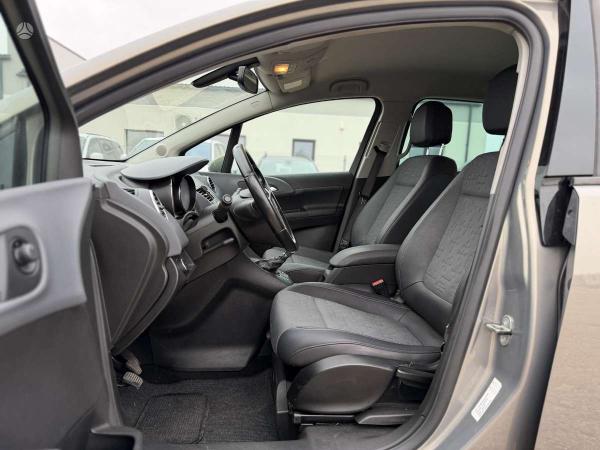 Brūns Opel Meriva 2012 Šauļi, ar dzinēja tilpumu 1.40 L un nobraukumu 288 tūkst. km par 3200 €, foto 10 vietnē AUTOMOTO.COM.LV