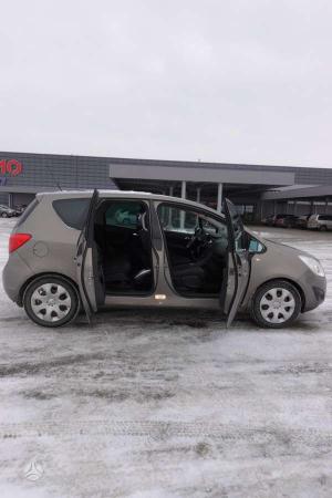 Brown Opel Meriva 2012 in Siauliai, with an engine capacity of 1.39 L and mileage of 155 thousand km for 4300 €, photo 11 on AUTOMOTO.COM.LV