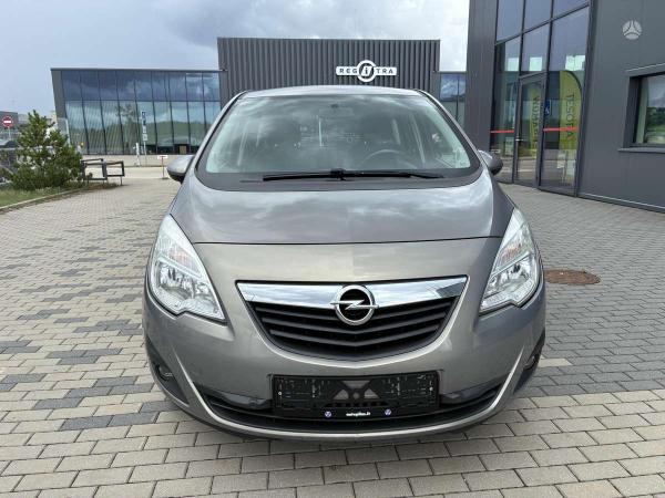Brown Opel Meriva 2012 in Siauliai, with an engine capacity of 1.25 L and mileage of 236 thousand km for 2650 €, photo 8 on AUTOMOTO.COM.LV