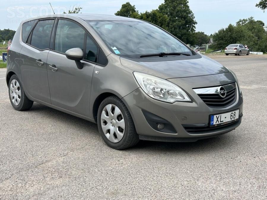 Brown Opel Meriva 2012 in Liepaja, with an engine capacity of 1.70 L and mileage of 260 thousand km for 3400 €, photo 4 on AUTOMOTO.COM.LV