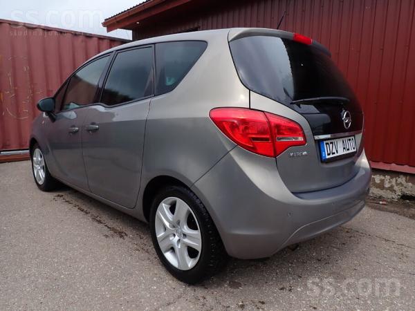 Brown Opel Meriva 2014 in Liepaja, with an engine capacity of 1.60 L and mileage of 209 thousand km for 6950 €, photo 3 on AUTOMOTO.COM.LV