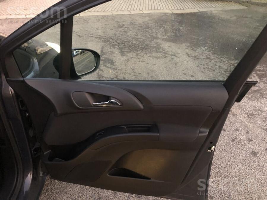 Brown Opel Meriva 2014 in Ogre, with an engine capacity of 1.60 L and mileage of 0 thousand km for 5350 €, photo 25 on AUTOMOTO.COM.LV