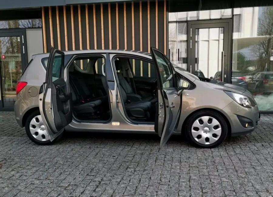 Brūns Opel Meriva 2010 Rīga, ar dzinēja tilpumu 1.70 L un nobraukumu 255 tūkst. km par 4950 €, foto 6 vietnē AUTOMOTO.COM.LV