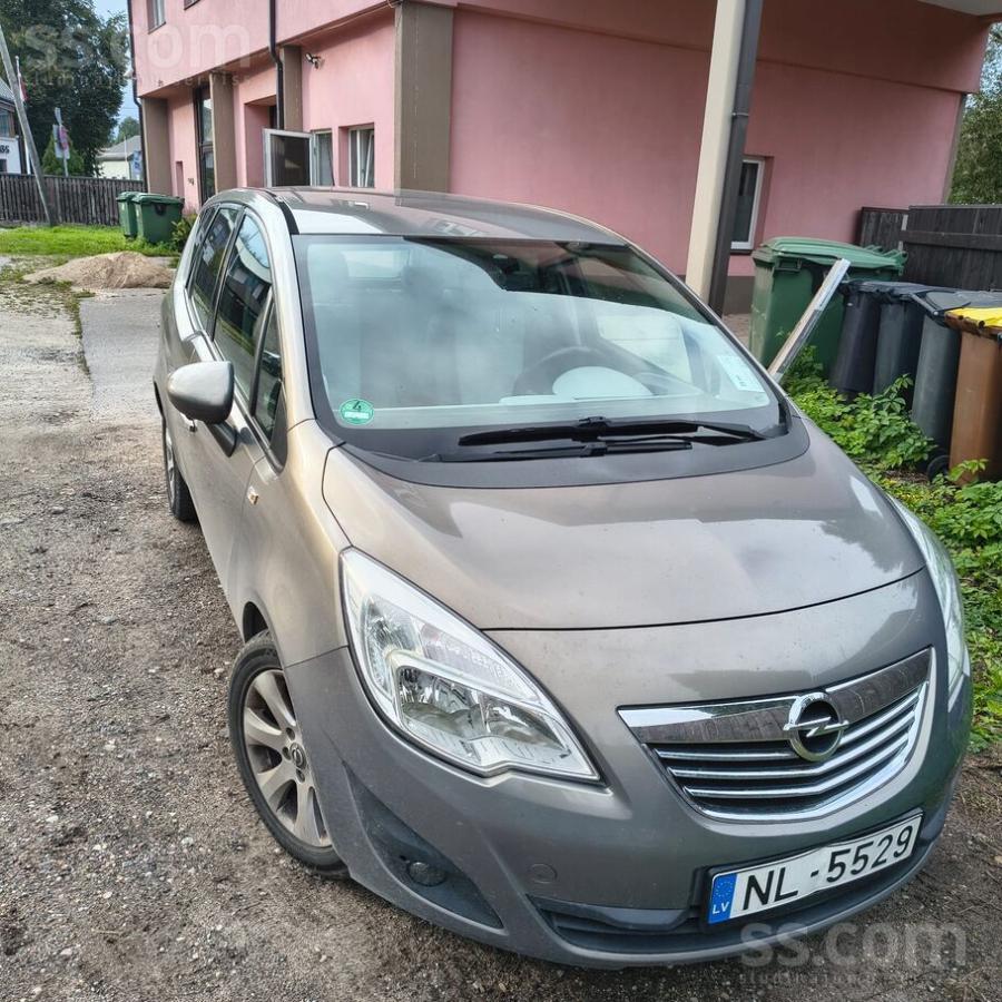 Brown Opel Meriva 2010 in Riga, with an engine capacity of 1.30 L and mileage of 220 thousand km for 1600 €, photo 3 on AUTOMOTO.COM.LV