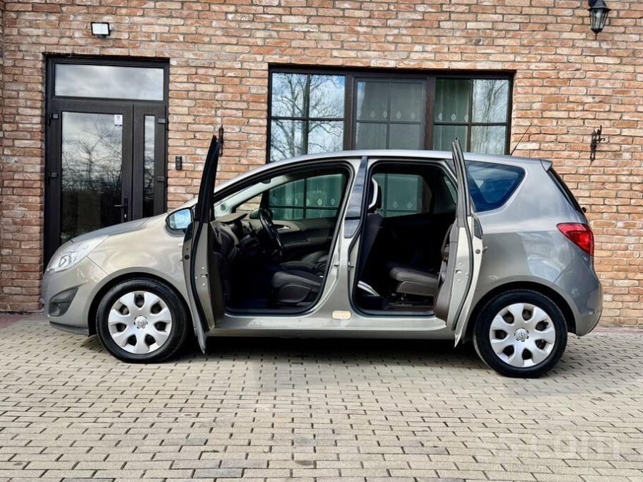 Brown Opel Meriva 2011 in Jelgava, with an engine capacity of 1.70 L and mileage of 0 thousand km for 4400 €, photo 4 on AUTOMOTO.COM.LV