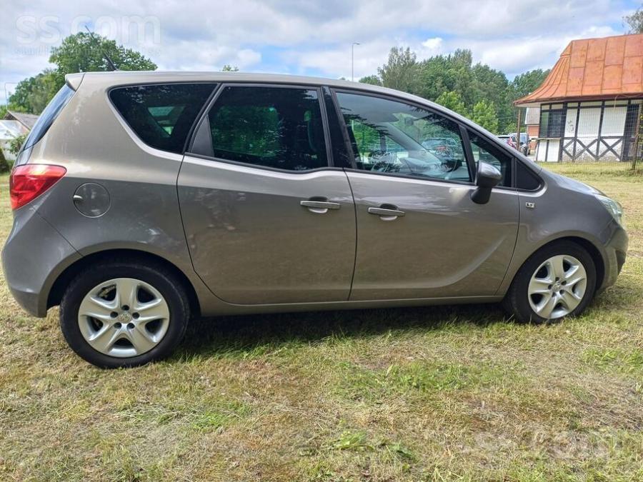 Brown Opel Meriva 2011 in Kuldiga, with an engine capacity of 1.70 L and mileage of 232 thousand km for 4750 €, photo 7 on AUTOMOTO.COM.LV