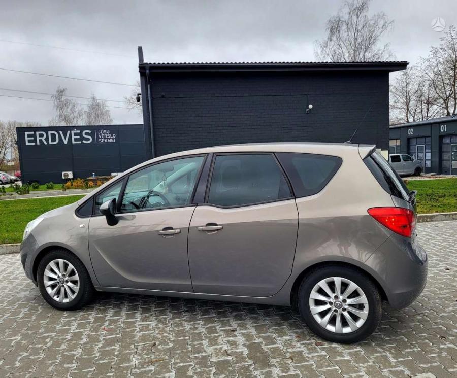 Brūns Opel Meriva 2011 Šauļi, ar dzinēja tilpumu 1.40 L un nobraukumu 200 tūkst. km par 2850 €, foto 5 vietnē AUTOMOTO.COM.LV
