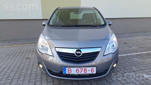 Brown Opel Meriva 2011 in Ogre, with an engine capacity of 1.40 L and mileage of 116 thousand km for 4850 €, photo 4 on AUTOMOTO.COM.LV
