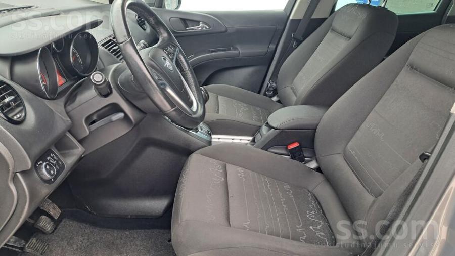 Brown Opel Meriva 2011 in Ogre, with an engine capacity of 1.40 L and mileage of 116 thousand km for 4850 €, photo 15 on AUTOMOTO.COM.LV