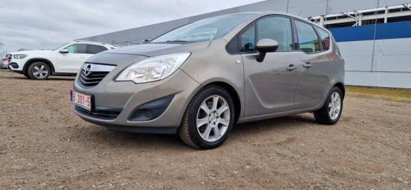 Brown Opel Meriva 2011 in Riga, with an engine capacity of 1.70 L and mileage of 252 thousand km for 5450 €, photo 1 on AUTOMOTO.COM.LV
