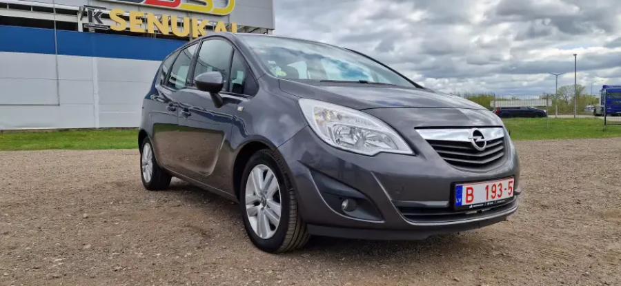 Brown Opel Meriva 2011 in Daugavpils, with an engine capacity of 1.70 L and mileage of 252 thousand km for 5350 €, photo 8 on AUTOMOTO.COM.LV