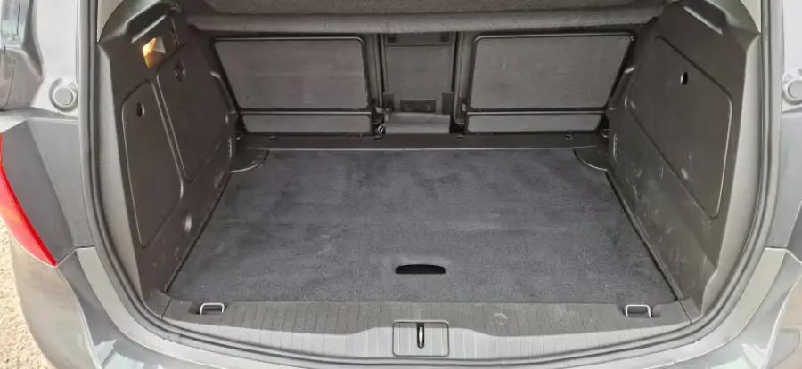 Brown Opel Meriva 2011 in Daugavpils, with an engine capacity of 1.70 L and mileage of 252 thousand km for 5350 €, photo 28 on AUTOMOTO.COM.LV