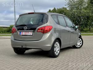 Brown Opel Meriva 2011 in Cesis, with an engine capacity of 1.40 L and mileage of 266 thousand km for 4450 €, photo 3 on AUTOMOTO.COM.LV
