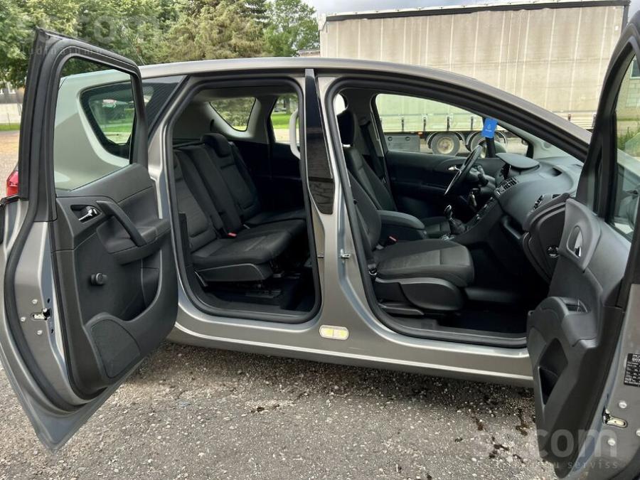 Brown Opel Meriva 2011 in Cesis, with an engine capacity of 1.40 L and mileage of 266 thousand km for 4450 €, photo 13 on AUTOMOTO.COM.LV