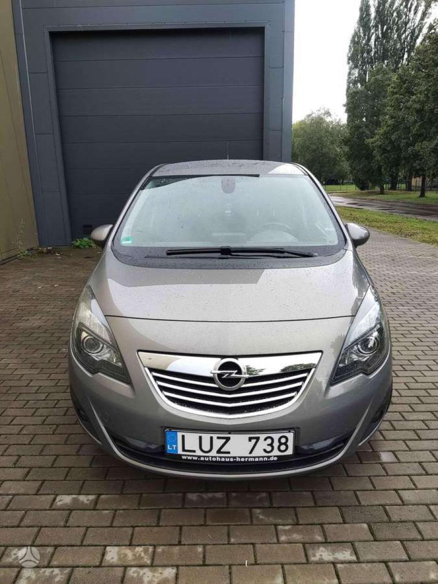 Brown Opel Meriva 2011 in Kaunas, with an engine capacity of 1.36 L and mileage of 190 thousand km for 3300 €, photo 1 on AUTOMOTO.COM.LV