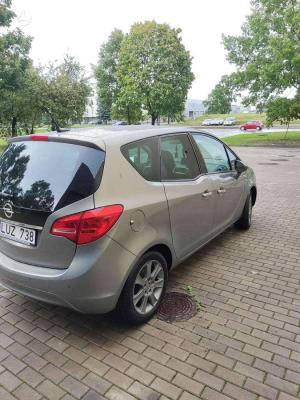 Brown Opel Meriva 2011 in Kaunas, with an engine capacity of 1.36 L and mileage of 190 thousand km for 3300 €, photo 6 on AUTOMOTO.COM.LV