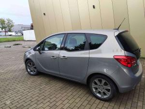 Brown Opel Meriva 2011 in Kaunas, with an engine capacity of 1.36 L and mileage of 190 thousand km for 3300 €, photo 8 on AUTOMOTO.COM.LV