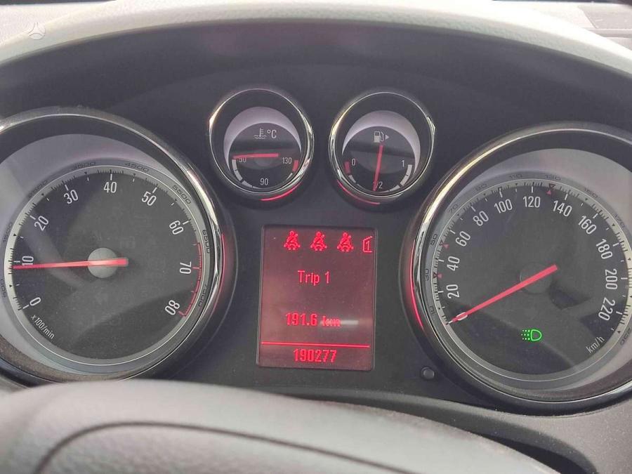 Brown Opel Meriva 2011 in Kaunas, with an engine capacity of 1.36 L and mileage of 190 thousand km for 3300 €, photo 15 on AUTOMOTO.COM.LV