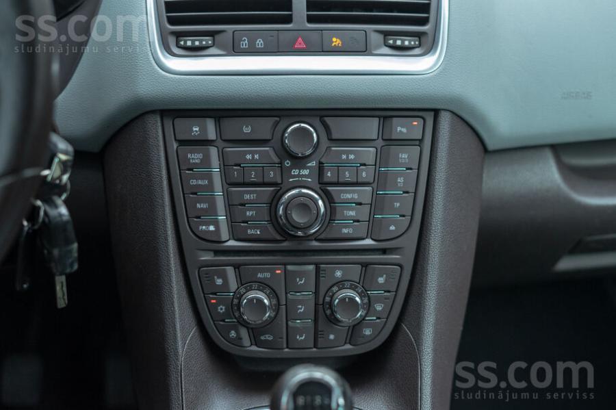 Brown Opel Meriva 2011 in Liepaja, with an engine capacity of 1.70 L and mileage of 192 thousand km for 4400 €, photo 15 on AUTOMOTO.COM.LV