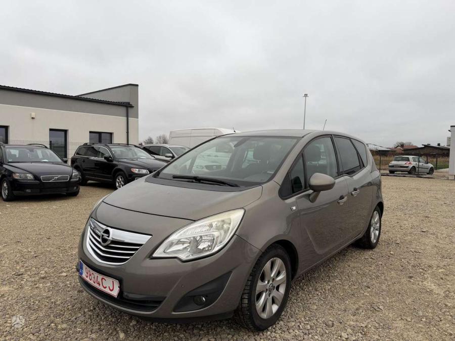 Brown Opel Meriva 2012 in Siauliai, with an engine capacity of 1.40 L and mileage of 288 thousand km for 3100 €, photo 1 on AUTOMOTO.COM.LV