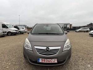 Brown Opel Meriva 2012 in Siauliai, with an engine capacity of 1.40 L and mileage of 288 thousand km for 3100 €, photo 2 on AUTOMOTO.COM.LV