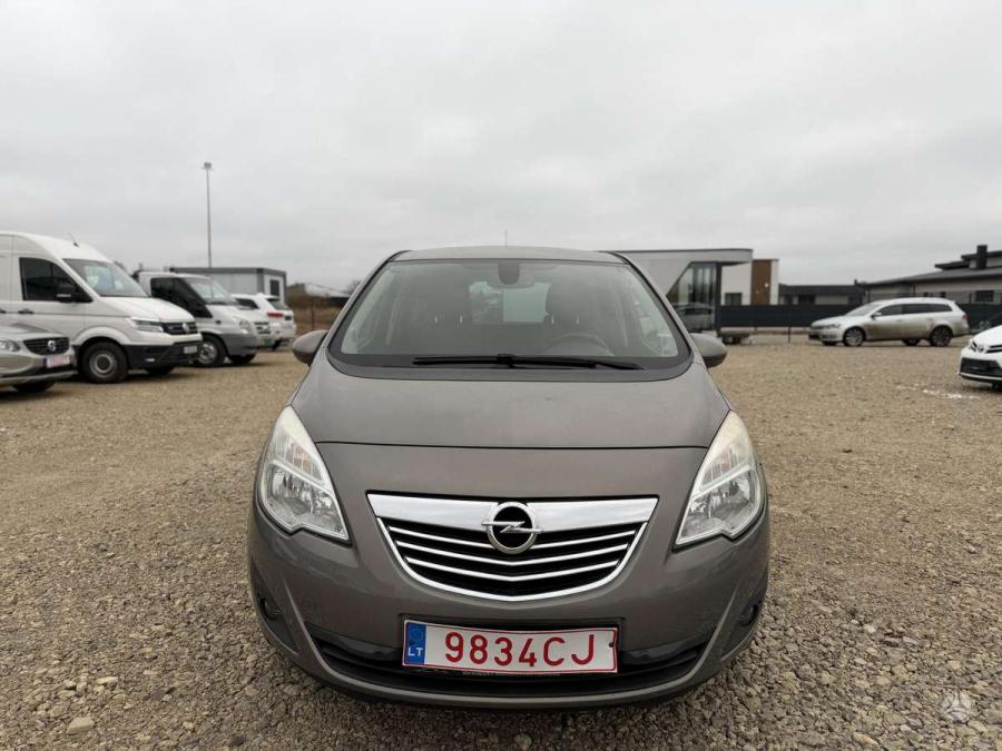 Brown Opel Meriva 2012 in Siauliai, with an engine capacity of 1.40 L and mileage of 288 thousand km for 3100 €, photo 2 on AUTOMOTO.COM.LV