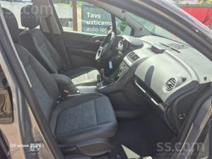 Brūns Opel Meriva 2012 Daugavpils, ar dzinēja tilpumu 1.70 L un nobraukumu 236 tūkst. km par 3300 €, foto 13 vietnē AUTOMOTO.COM.LV